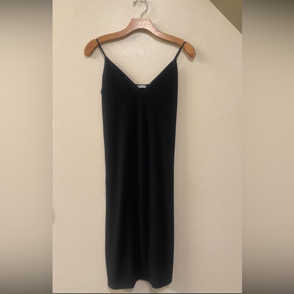 Zara | Dresses | Zara Long V Neck Dress | Poshmark